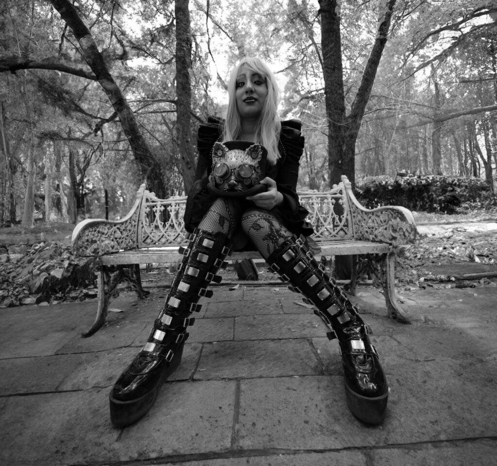 Goth Aesthetic Outfits: How to Dress the Dark Style in 2026 - COVL ...